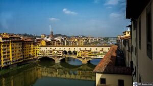 Ponte Vecchio em Florença: ponte de pedra mais antiga da Europa