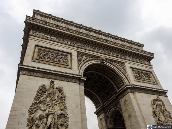 Arco do Triunfo: como visitar o monumento em Paris